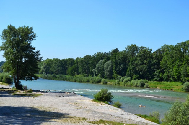 Badestellen an der Isar: Die besten Isarstrände in München