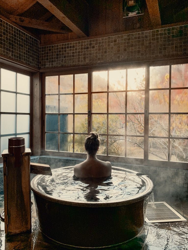 Onsen Etikette: Wie verhalte ich mich im Onsen und was ist mit Tattoos?